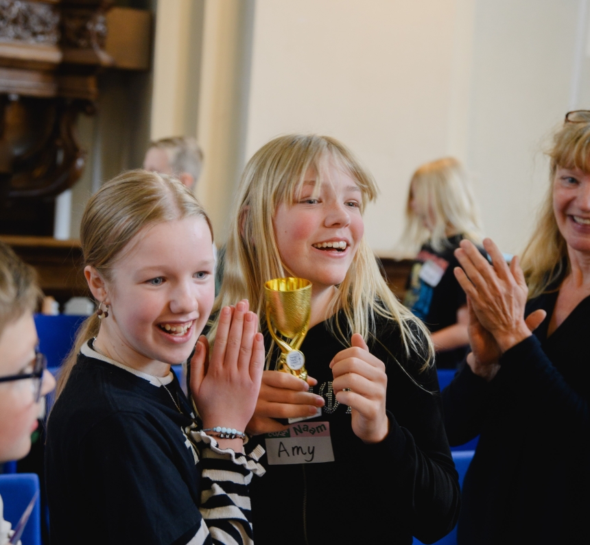 IKC De Wierde wint finale Weet wat je zegt! - Schoolkerk